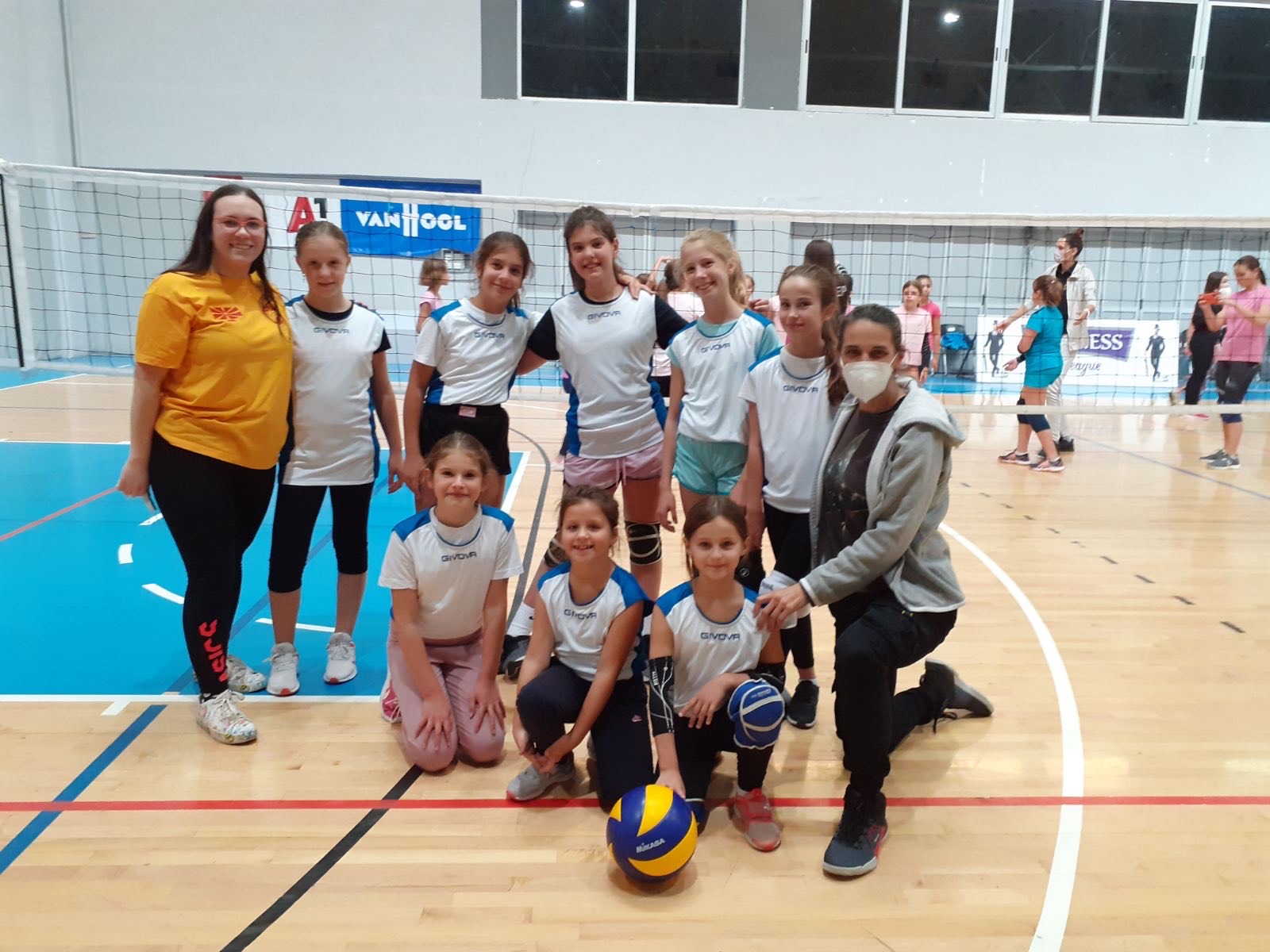 Macedonian children familiarise with Volleyball through CEV School ...